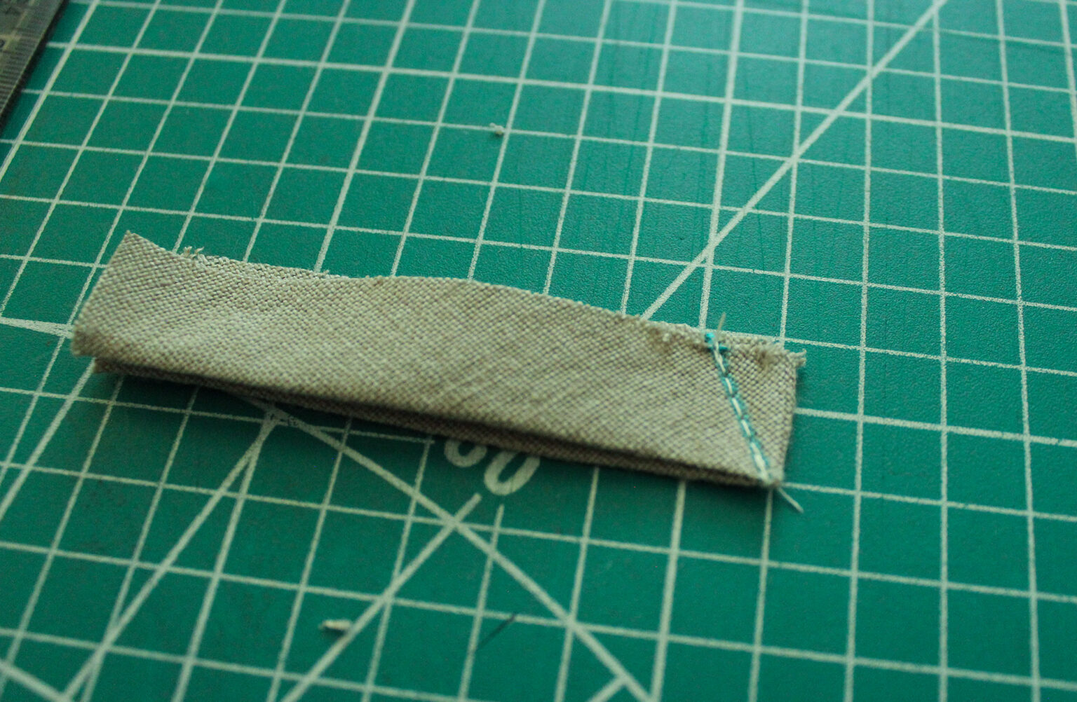 Fabric Leaf Applique Tutorial – DIY Clothes