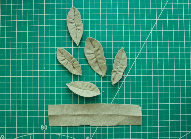 Fabric Leaf Applique Tutorial – DIY Clothes